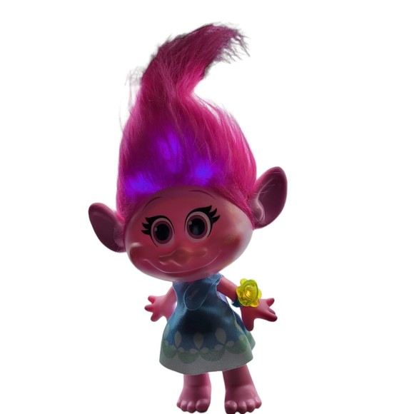 Hasbro | Toys | Dreamworks Trolls Hug Time Poppy 25 Phrases Interactive ...